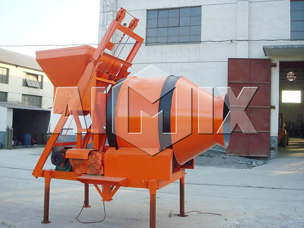 Low Investment and Portable Movement of Large Portable Concrete Mixer