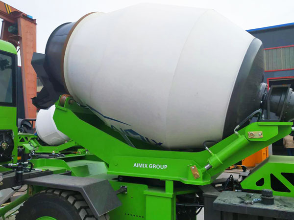 Self Loading Concrete Mixers - Load, Mix And Discharge at 270 degrees
