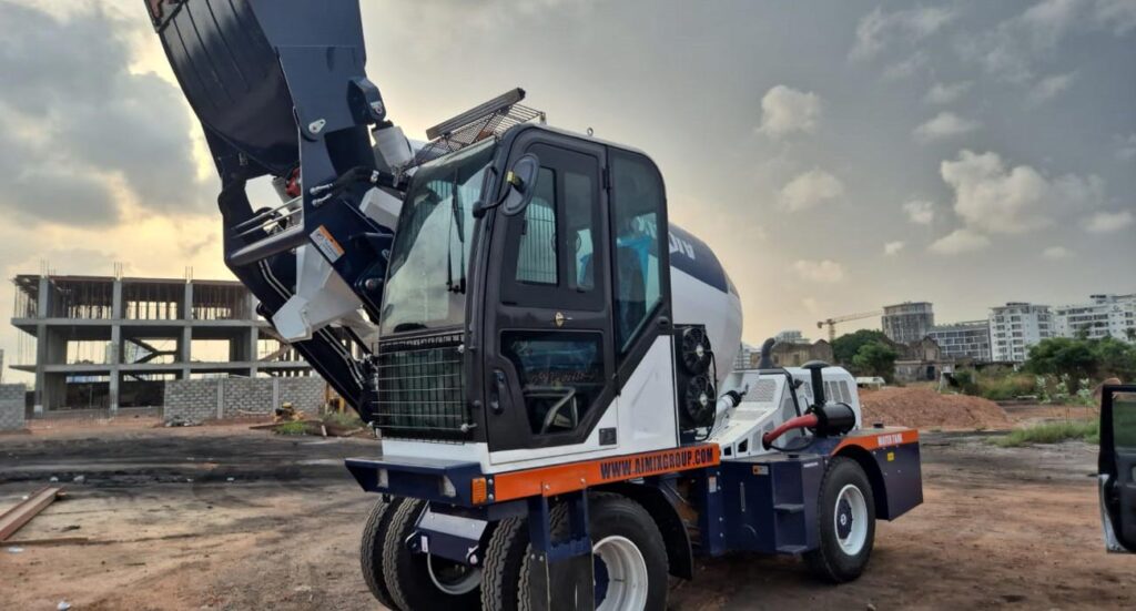 What Is Self Loading Concrete Mixer
