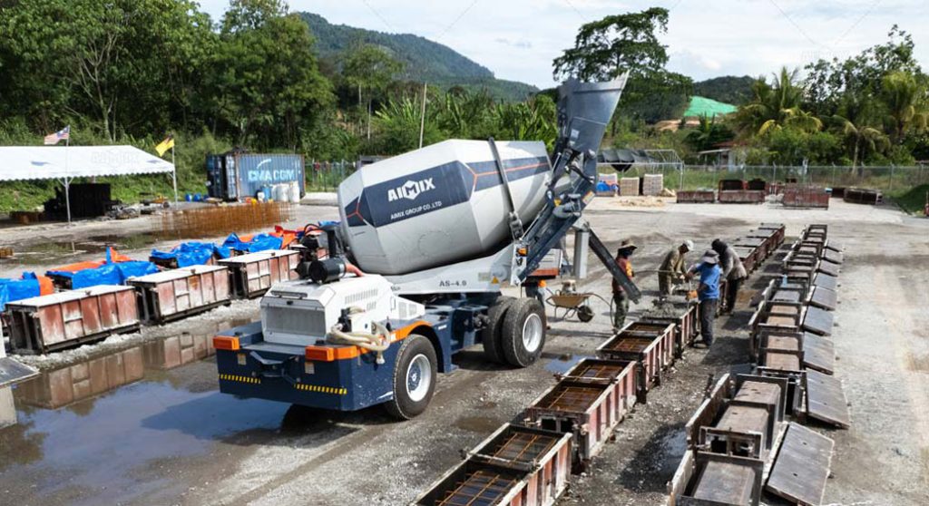 Concrete Mixer- Automatic feeding, mixing, discharging and moving